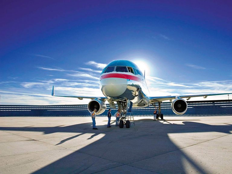 Piloto comercial: Qué es, carrera, requisitos y más sobre ella