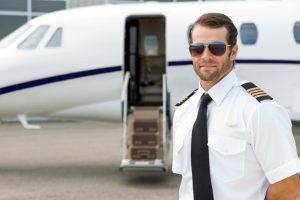 Piloto comercial: Qué es, carrera, requisitos y más sobre ella